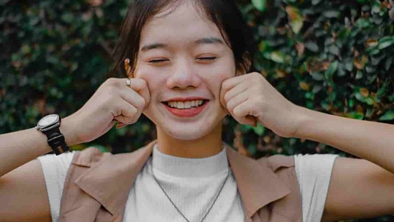 Apples of Cheeks: The Ultimate Guide to Perfect Blush Application