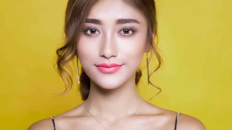 Inverted Triangle Face Shape: Fashion Tips for Flattering Looks ...